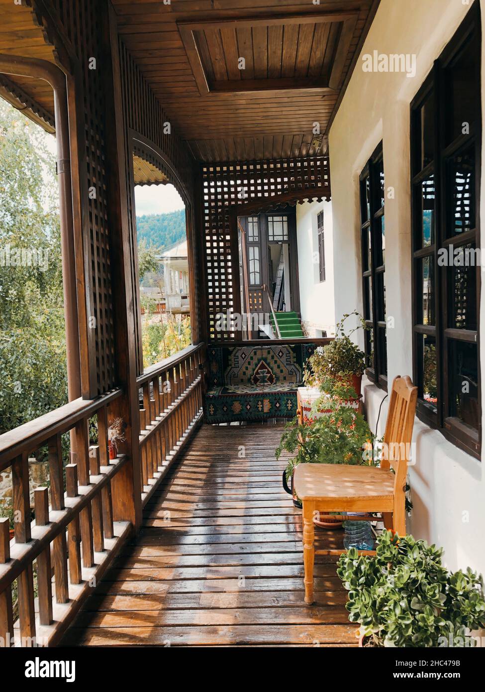 Vintage terrace hi-res stock photography and images - Alamy
