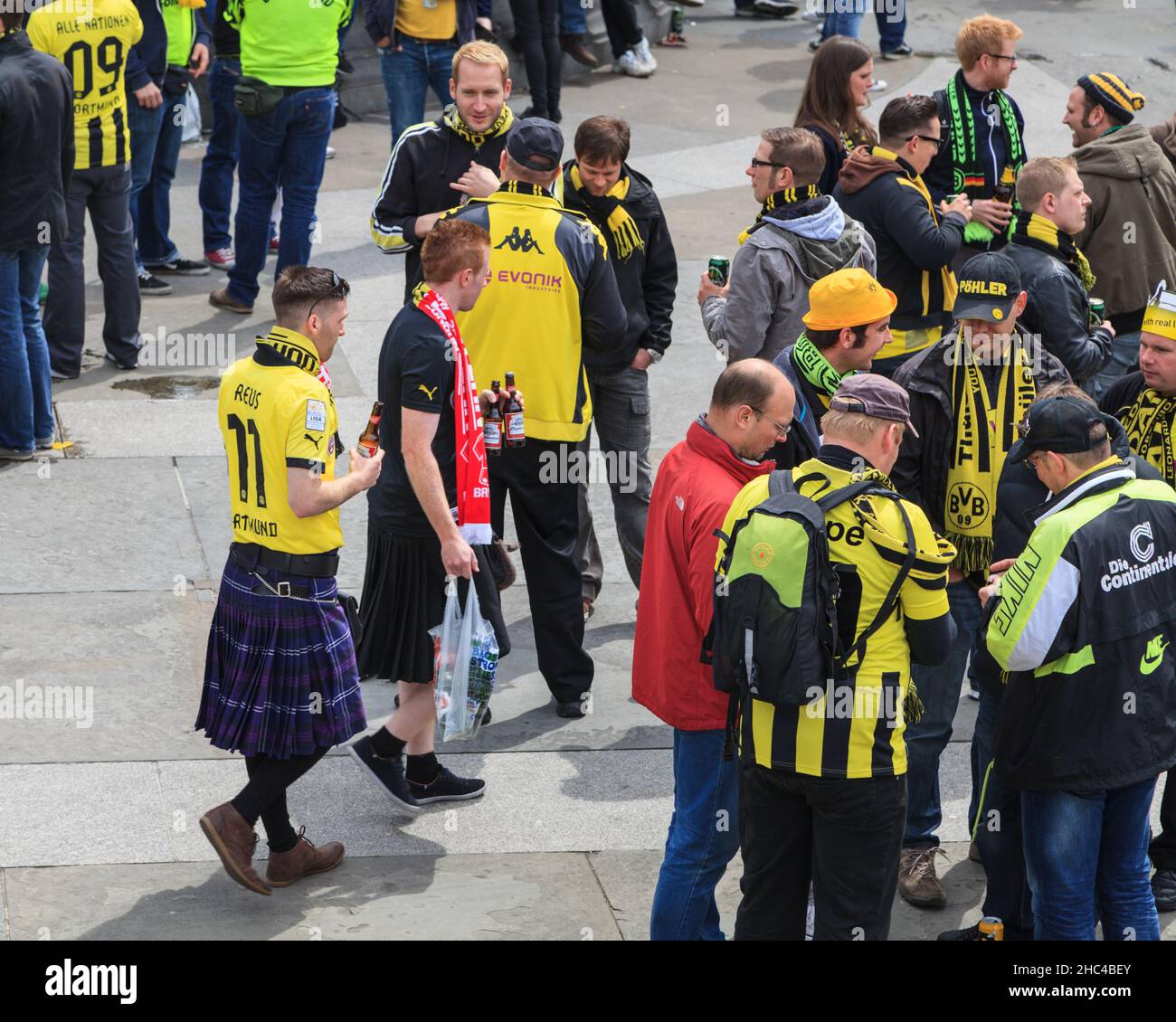 BVB 09 Borussia Dortmund football club fans celebrate in Trafalgar ...