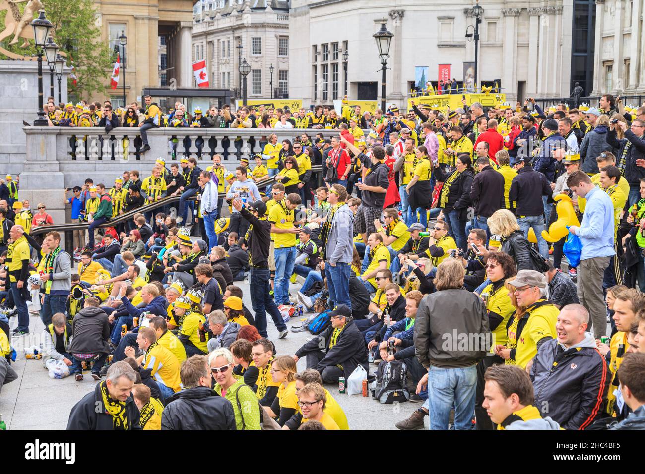 BVB 09 Borussia Dortmund football club fans celebrate in Trafalgar ...