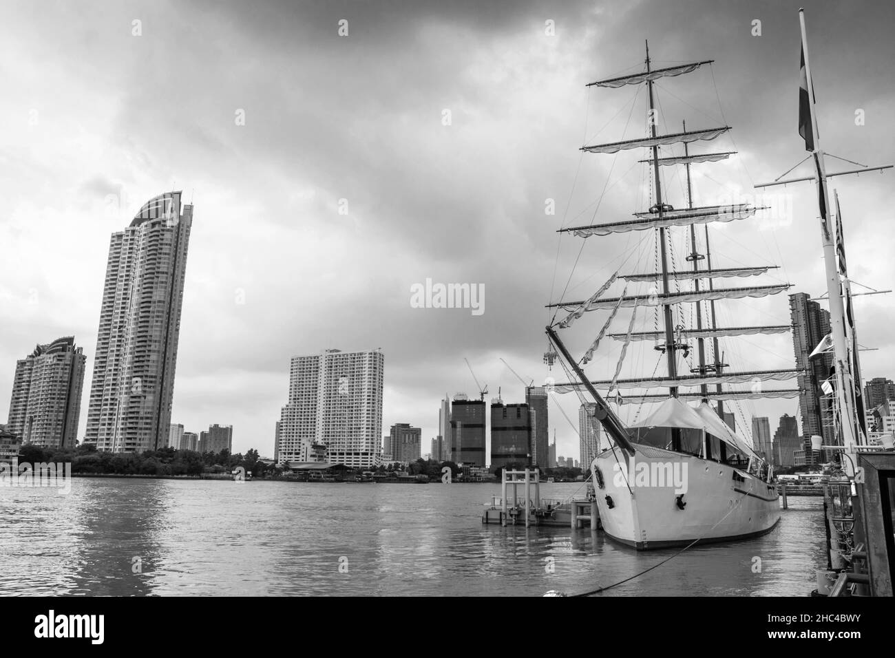 Bangkok old modern Black and White Stock Photos & Images - Alamy