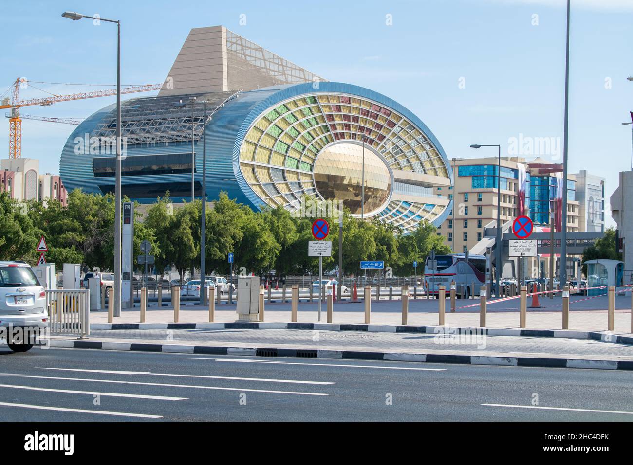 Modern building old street roundabout hi-res stock photography and ...