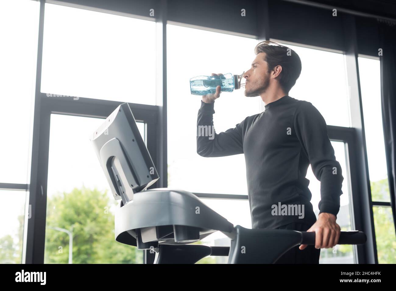 Person on treadmill side profile view hi-res stock photography and ...
