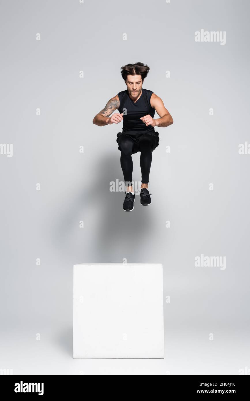 Cube jump hi-res stock photography and images - Alamy