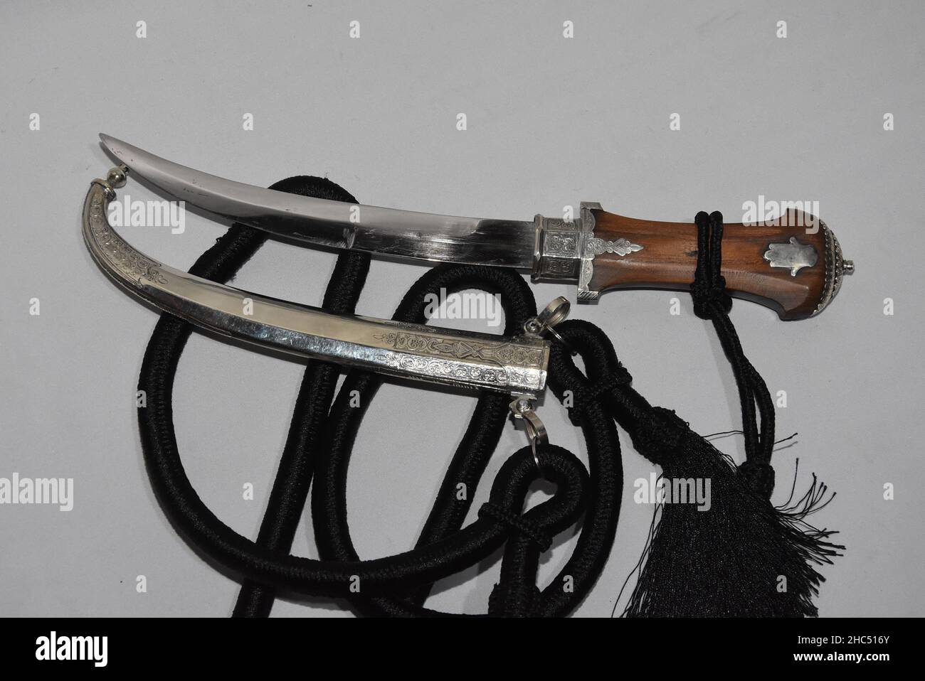 Moroccan Dagger Koummya , Authentic Moroccan tribal Berber Koummiya ...