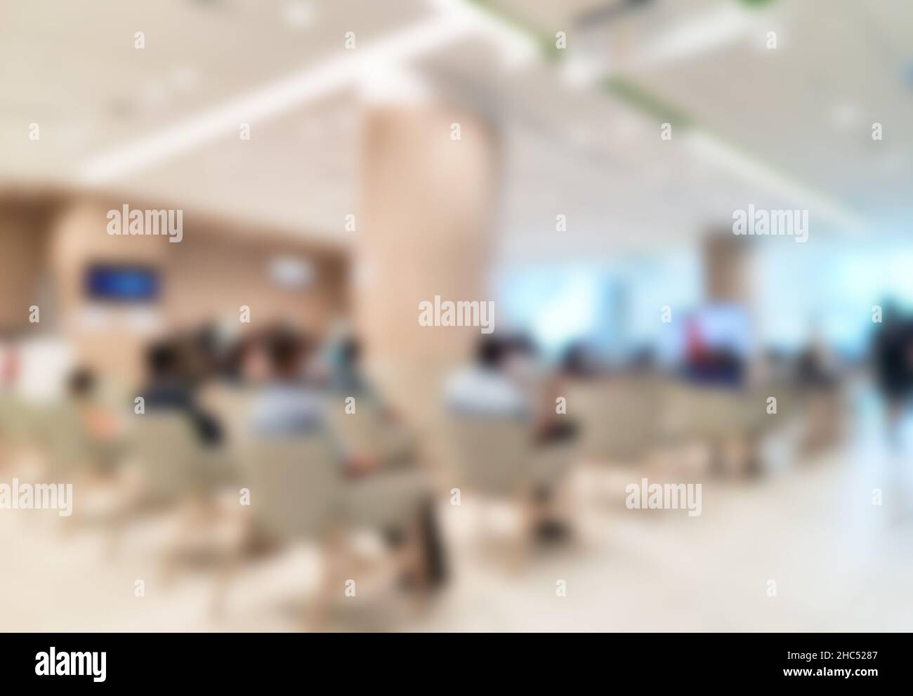 Crowded hospital emergency room hi-res stock photography and images - Alamy