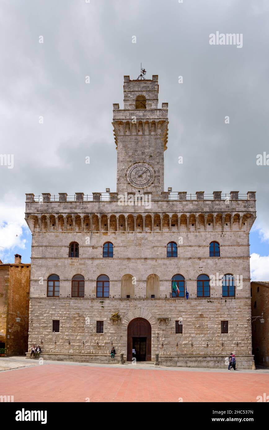 MONTEPULCIANO, TUSCANY, ITALY - MAY 17 : Palazzo del Comune in ...