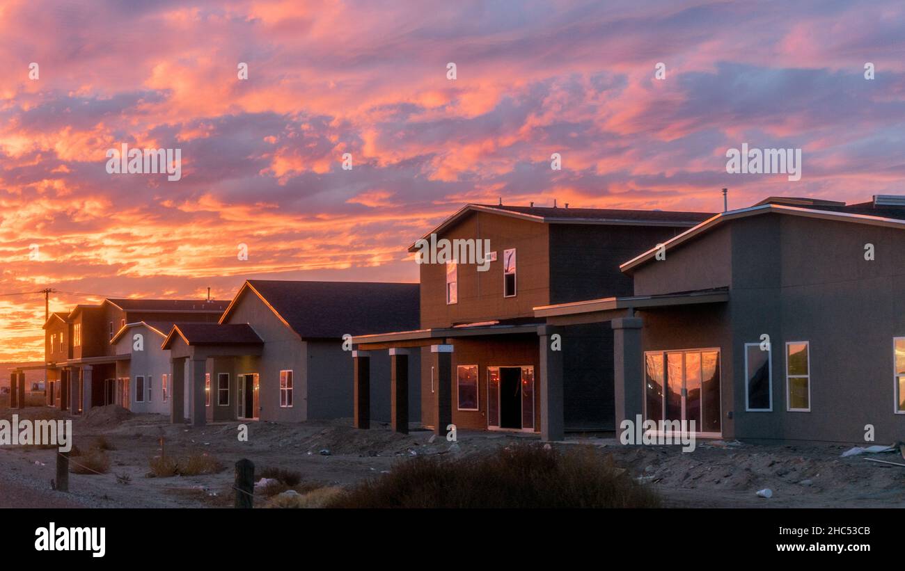 Houses sunset sky architecture hi-res stock photography and images - Alamy