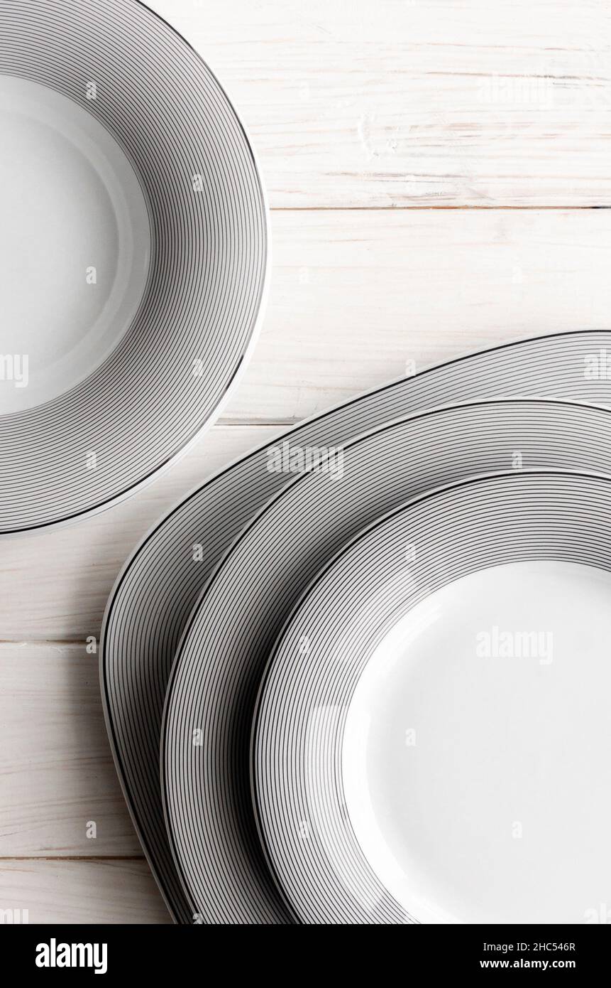 Set of plates different sizes hi-res stock photography and images - Alamy