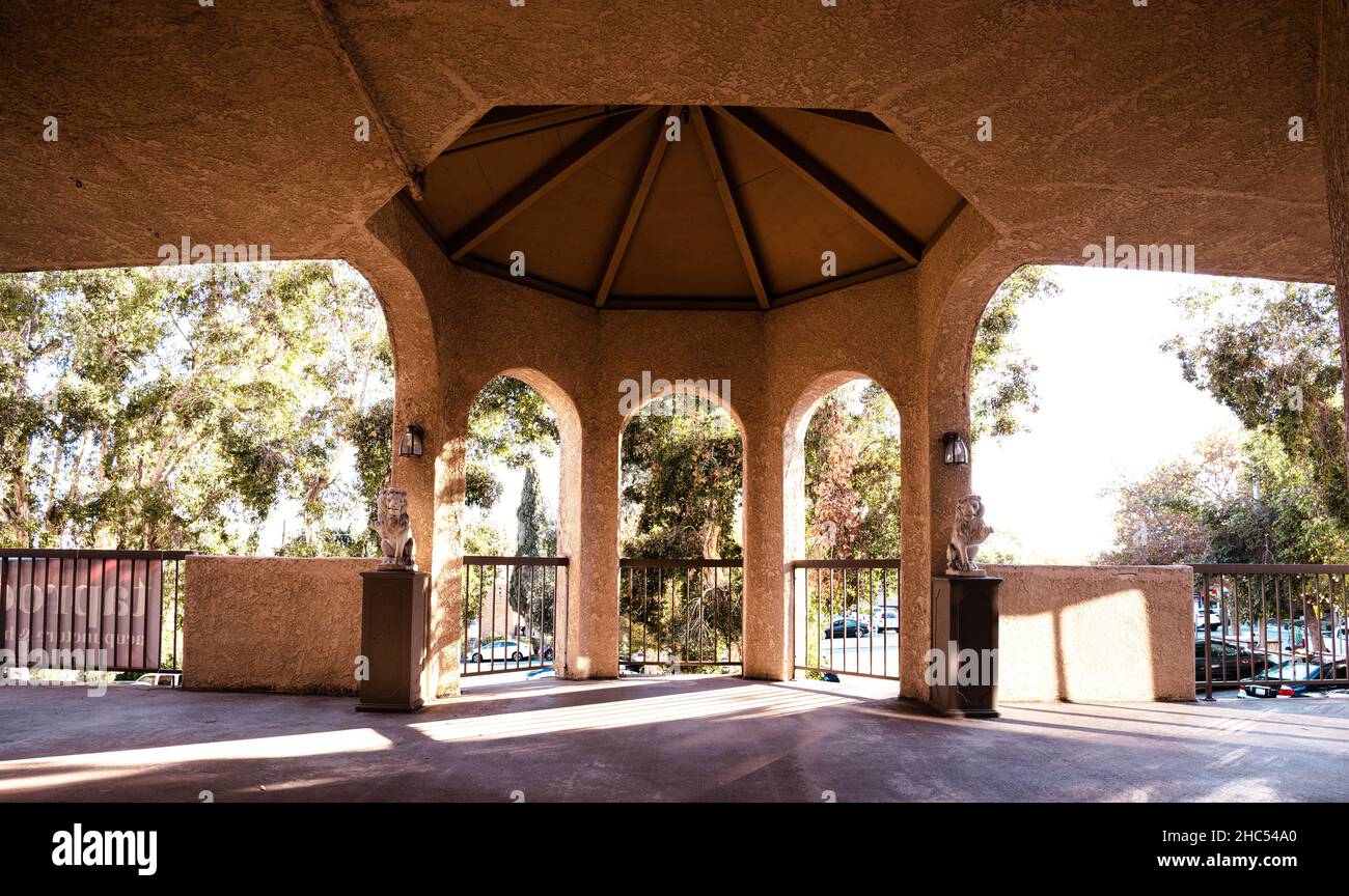 Columns of a historic building hi-res stock photography and images - Alamy