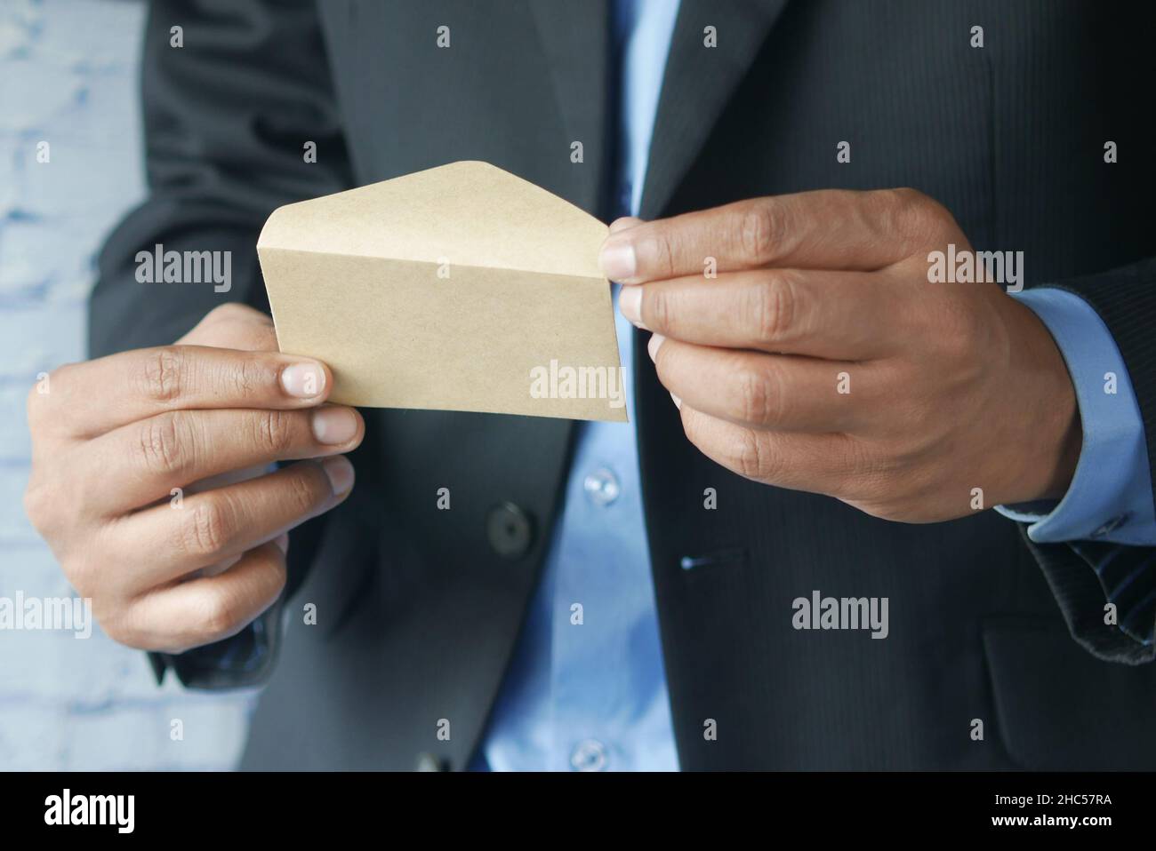 Envelope close up hi-res stock photography and images - Alamy