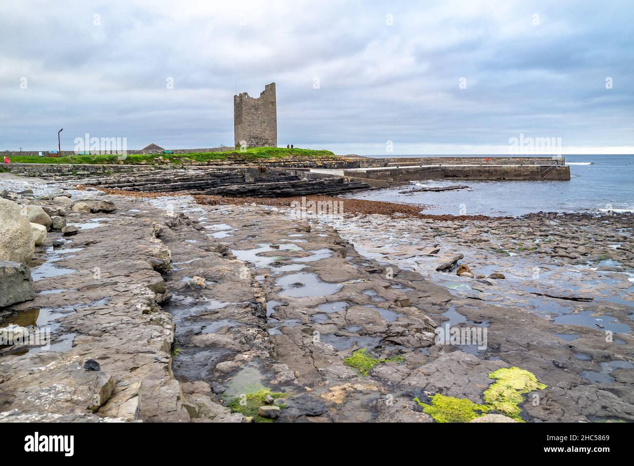 Rossle castle at Easky pier in County Sligo - Republic of Ireland Stock ...