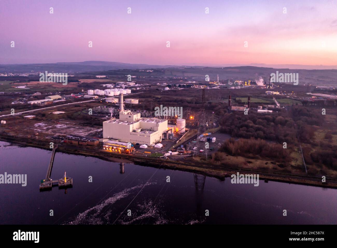 Power station producing energy on the banks of the River Foyle near ...