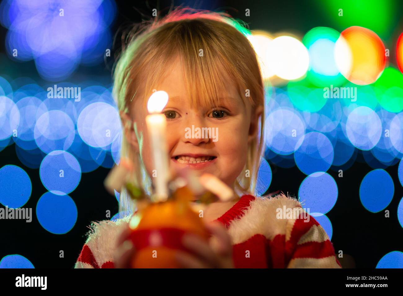 Christingle service uk hi-res stock photography and images - Alamy