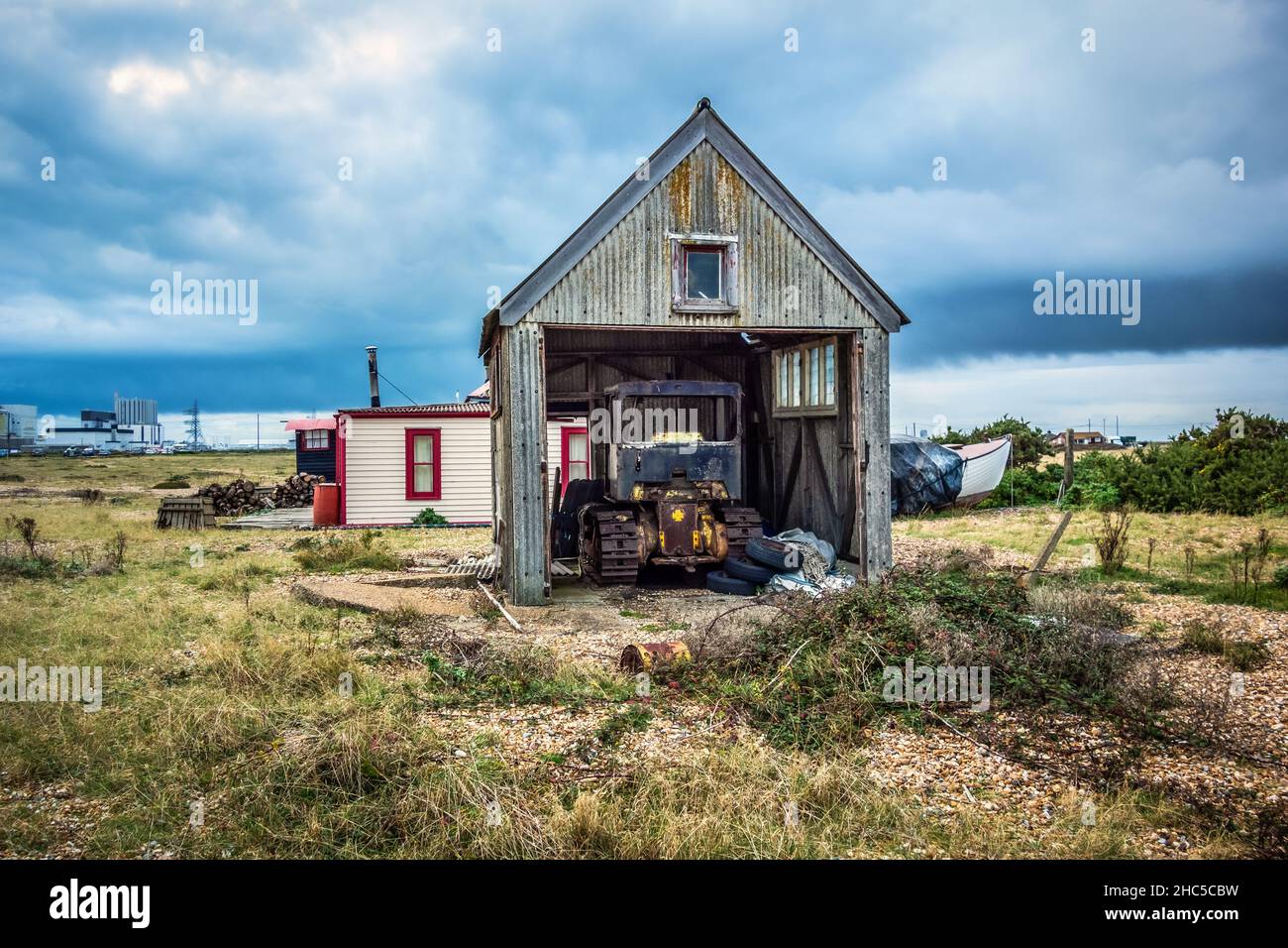 Old run down rusty tractor hi-res stock photography and images - Alamy