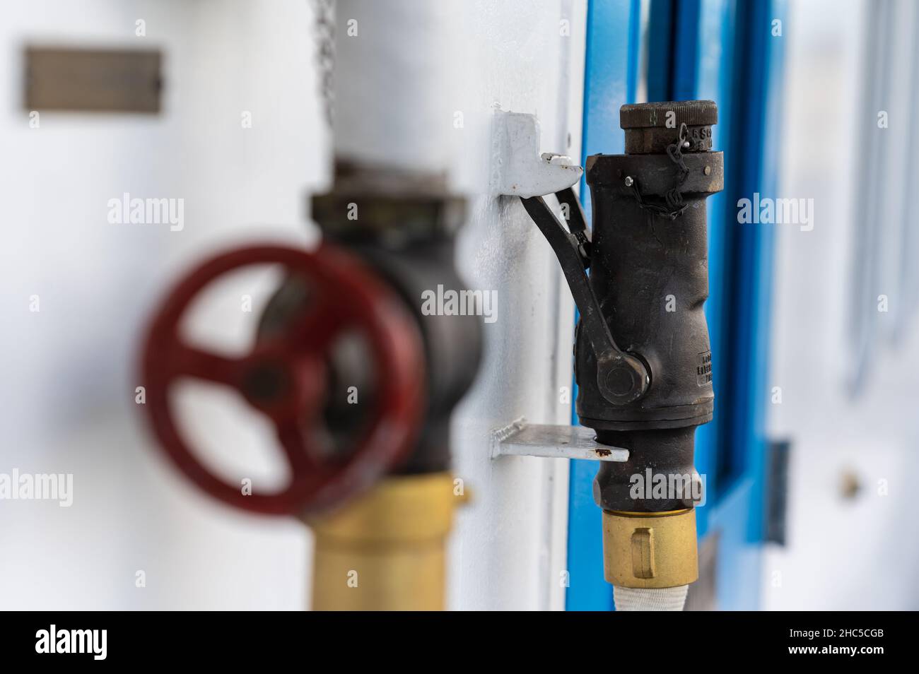 Ship close up shot hi-res stock photography and images - Alamy