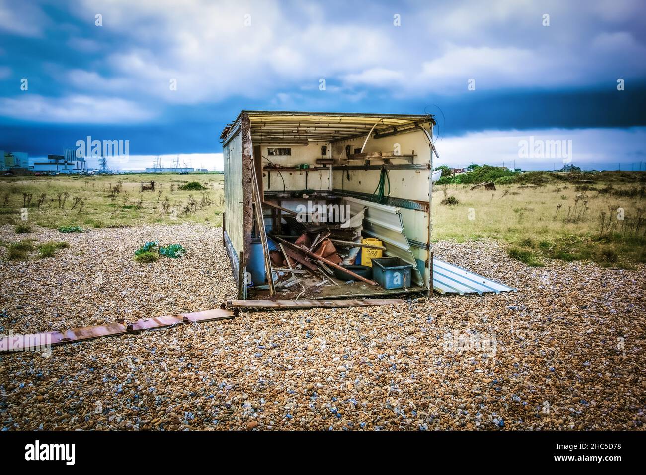 Garbage cabin hi-res stock photography and images - Alamy