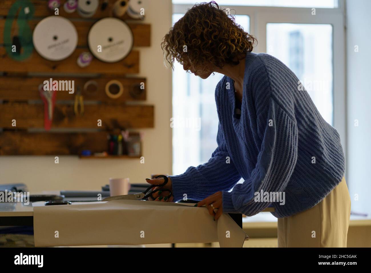 Fashion drawing ruler hi-res stock photography and images - Alamy