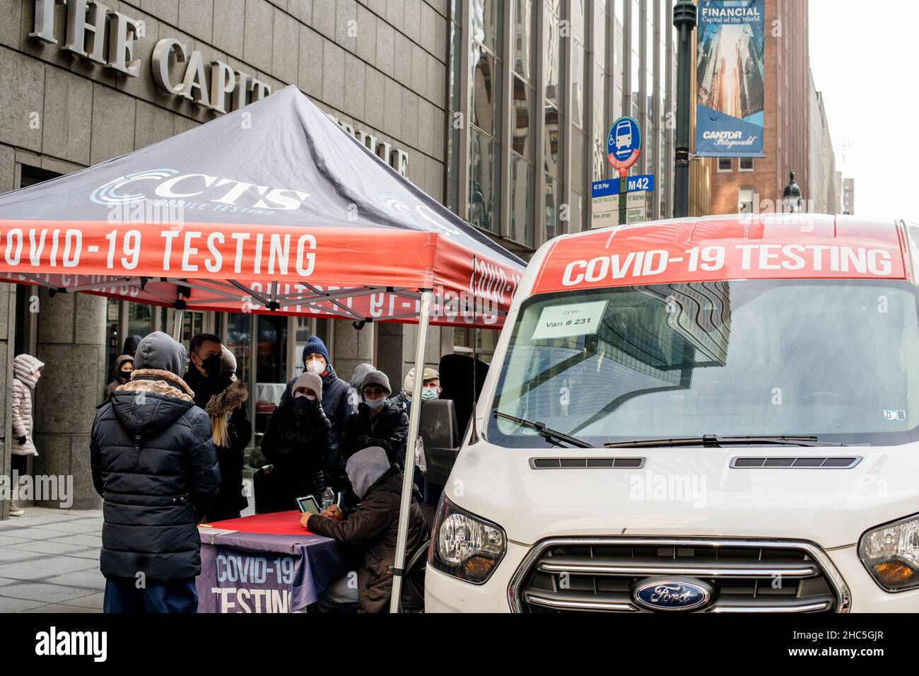 Mobile COVID-19 testing site in New York City during Omicron wave Stock ...