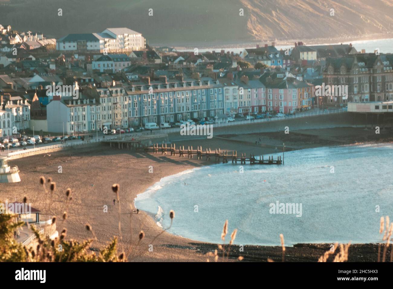 Wales mountain sunny beach hi-res stock photography and images - Alamy