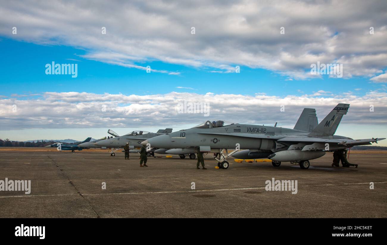 Marines with Marine Fighter Attack Squadron 112 conduct flightline ...