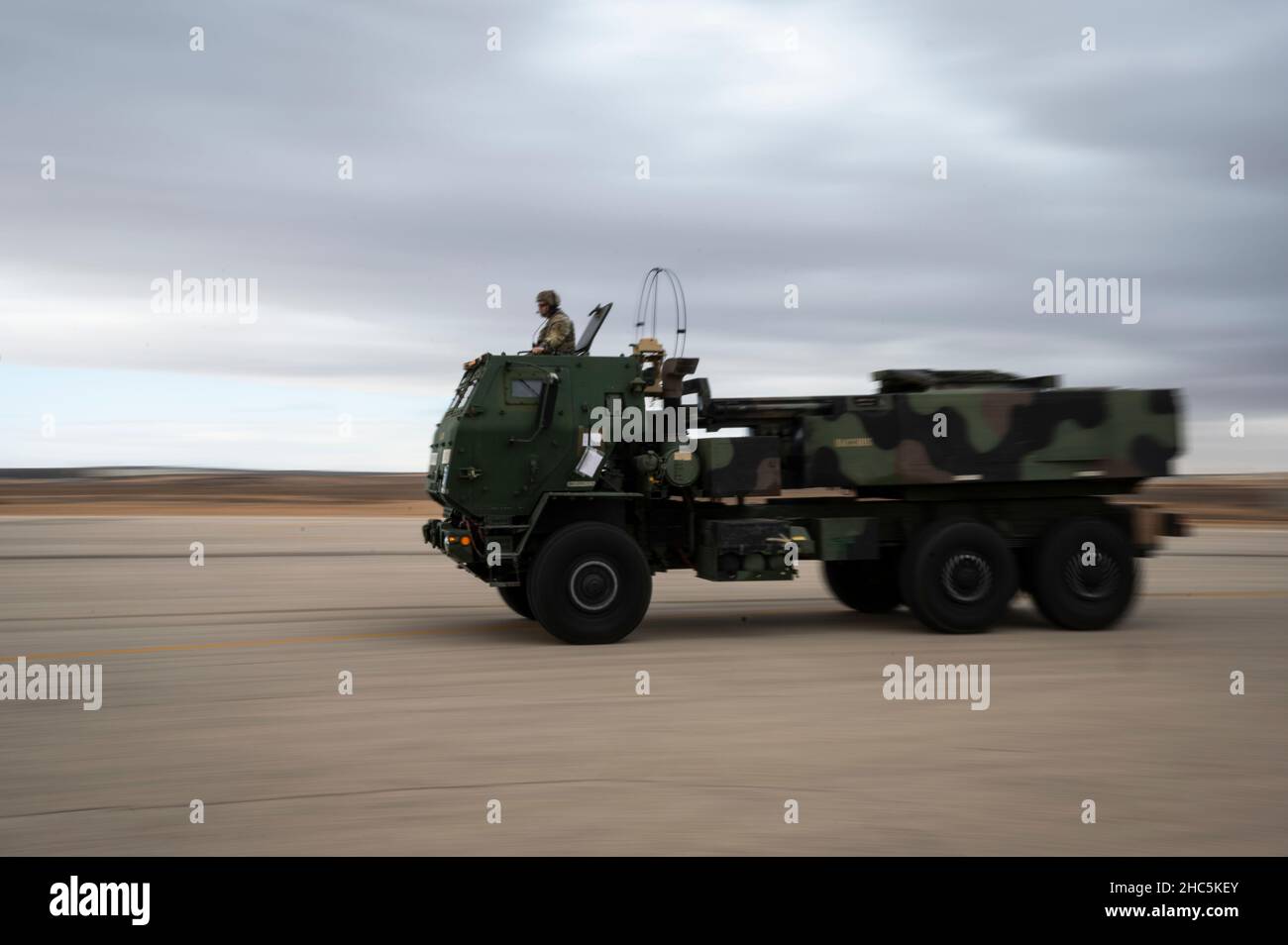 U.S. Army Soldiers assigned to the 1st Battalion, 181st Field Artillery ...