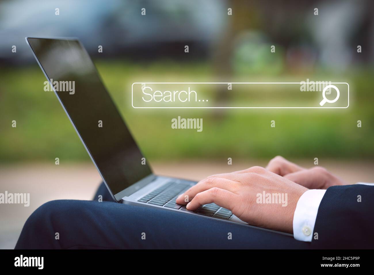 Laptop screen search bar hi-res stock photography and images - Alamy