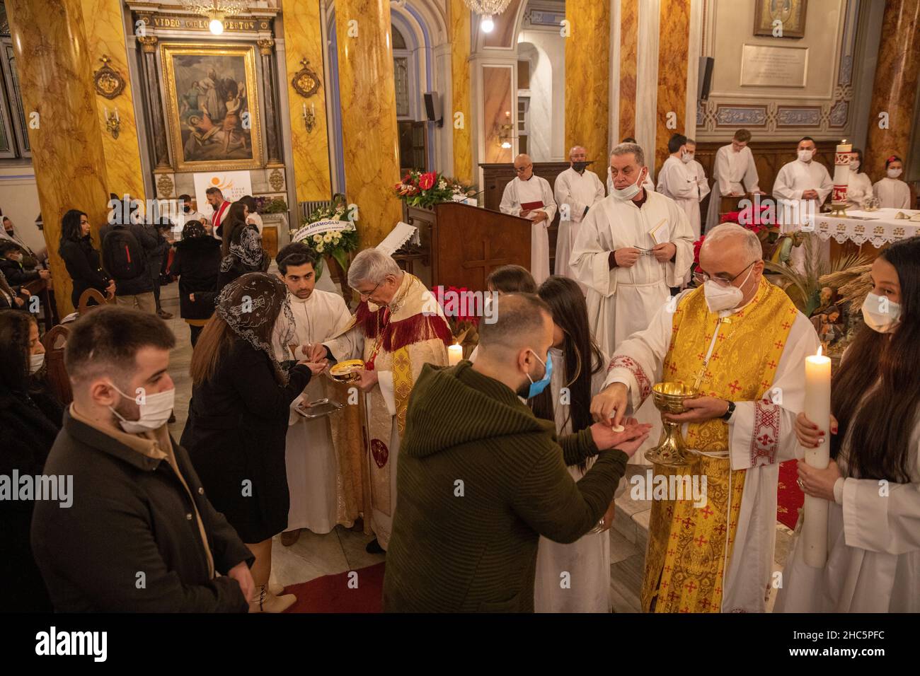 Celebration of the Christmas liturgy by Arab Catholics at the St ...