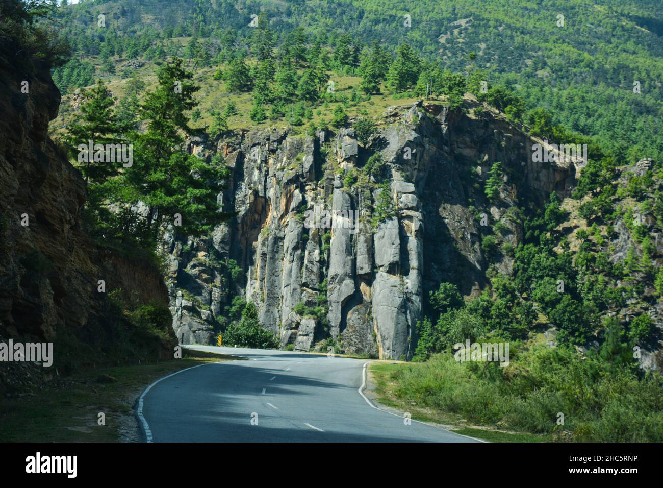 Thin road hi-res stock photography and images - Alamy