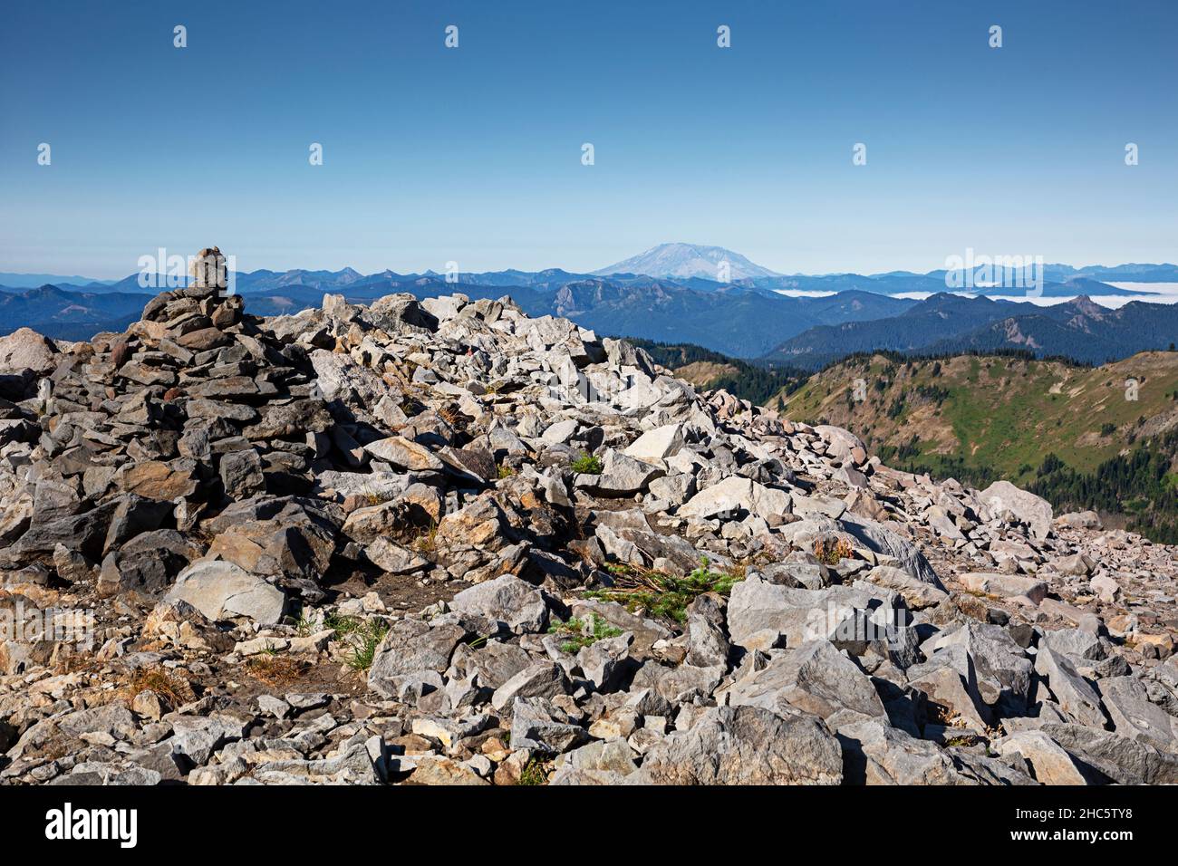 WA19936-00...WASHINGTON - A large rock cairn marks the route of the ...