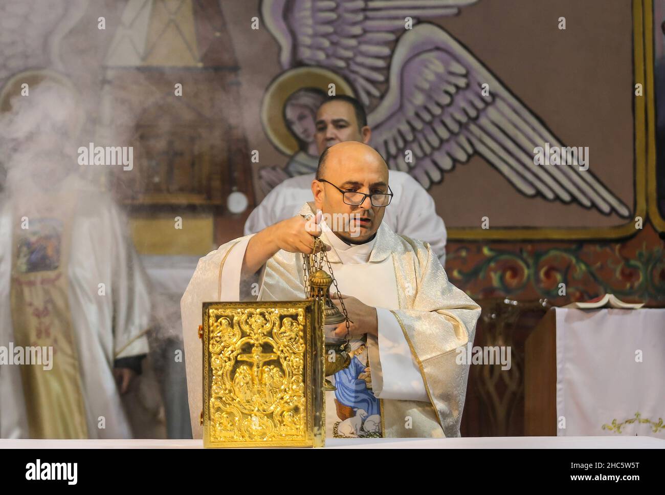 Midnight mass church hi-res stock photography and images - Alamy