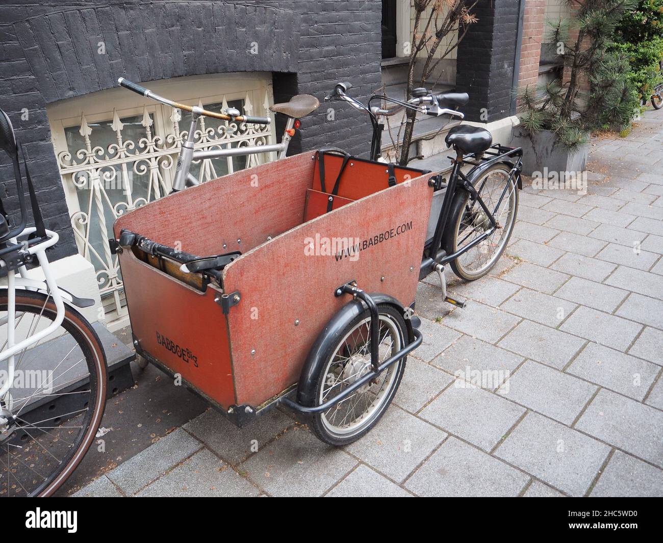 Cargo cycle hi-res stock photography and images - Alamy