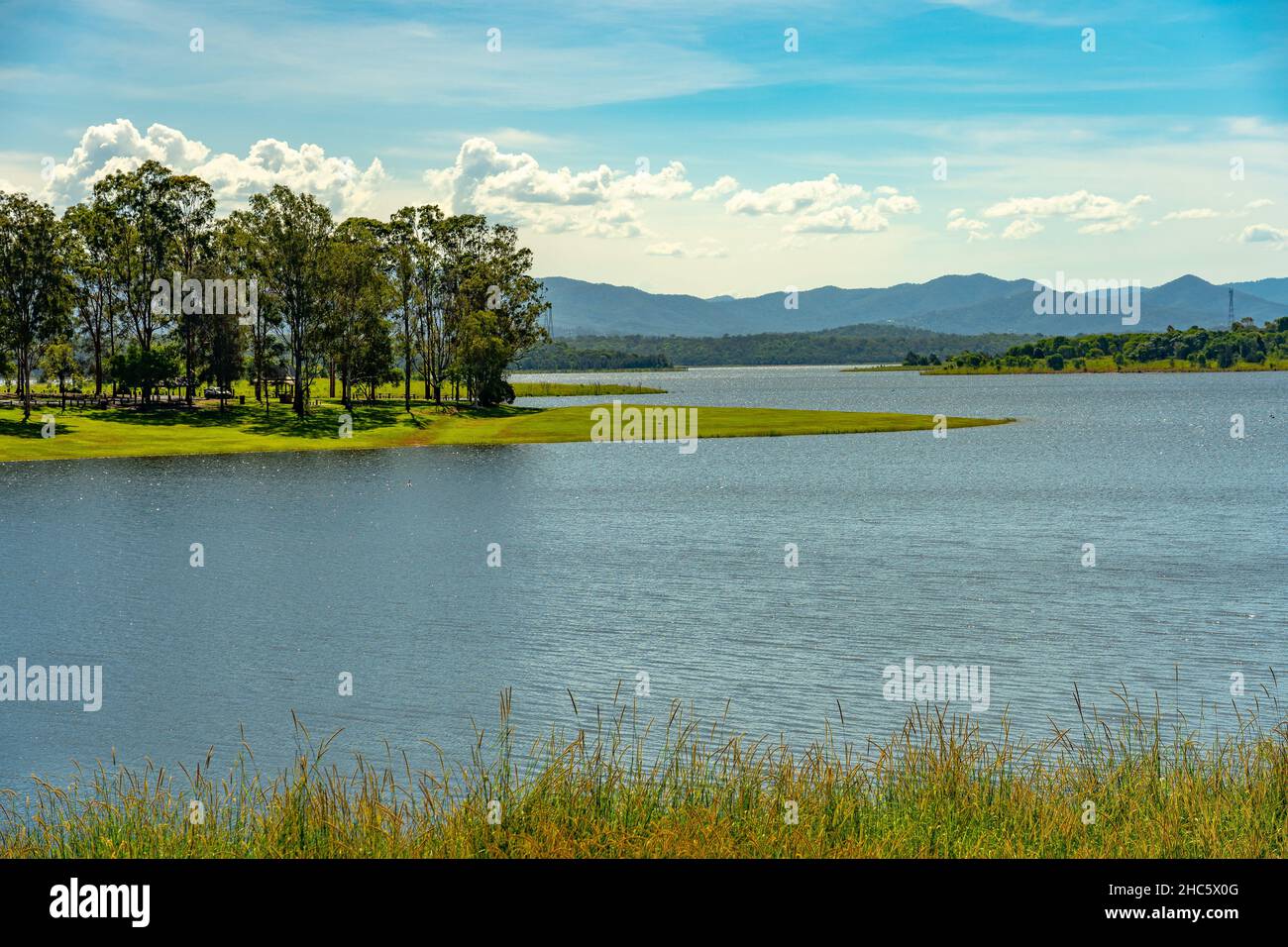 Picturesque landscape around lake Samsonvale, Queensland, Australia ...