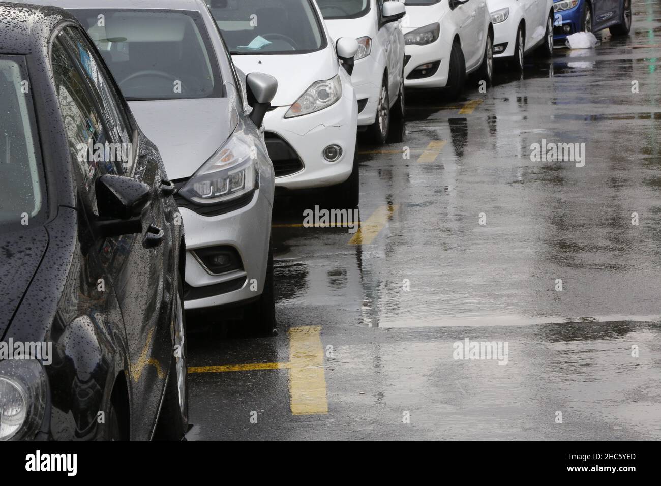 Car row flood hi-res stock photography and images - Alamy