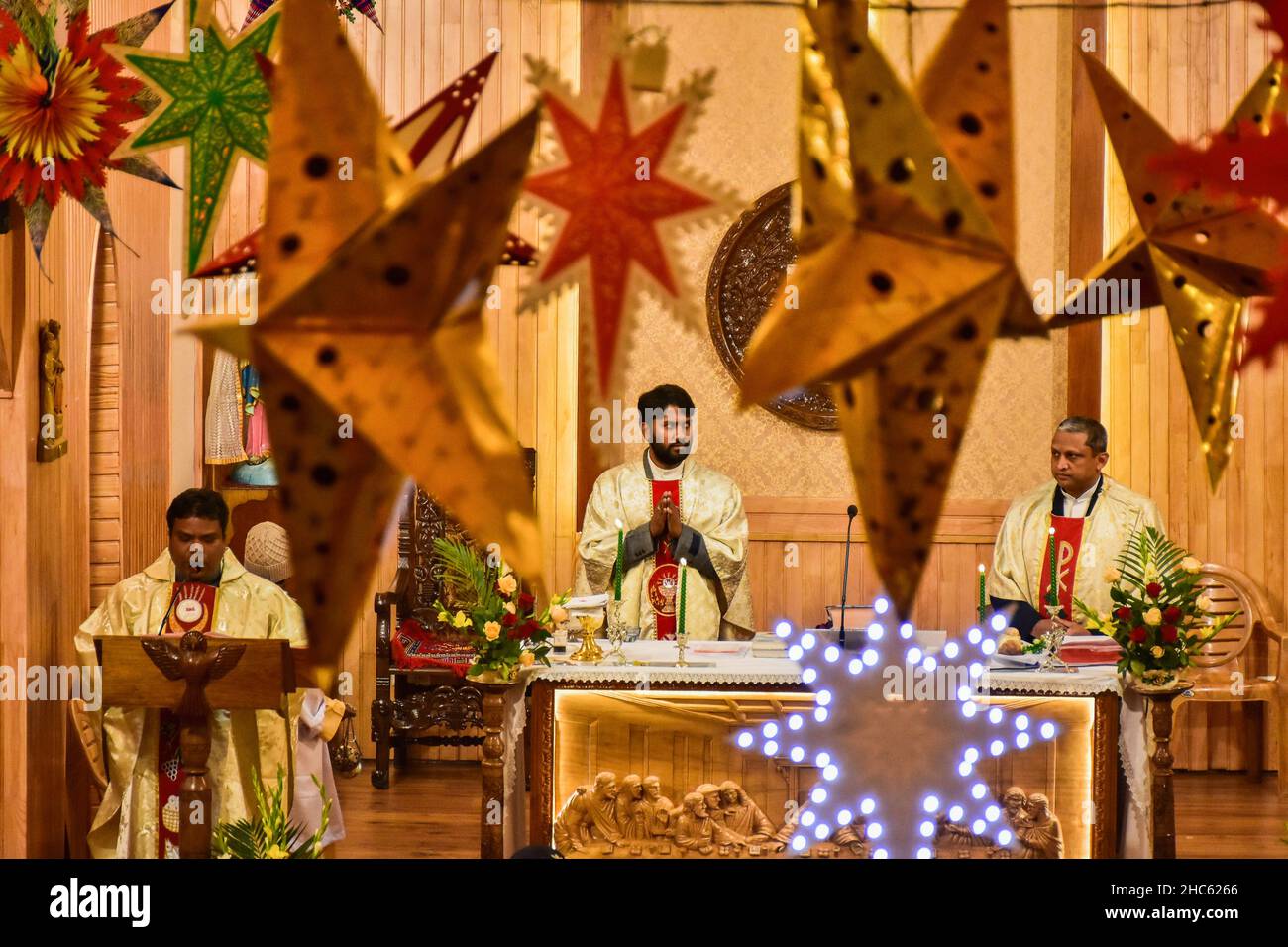Catholic priests india hi-res stock photography and images - Alamy