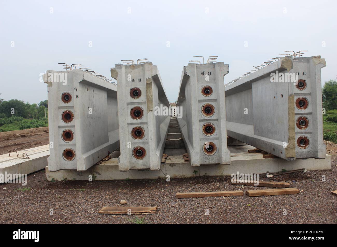 bridge girder construction is the part of the bridge that supports the ...