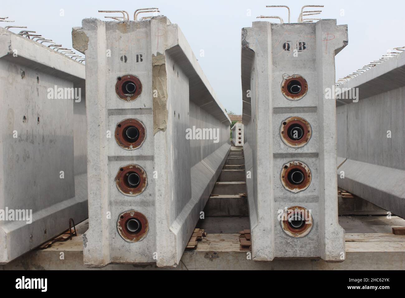 bridge girder construction is the part of the bridge that supports the ...