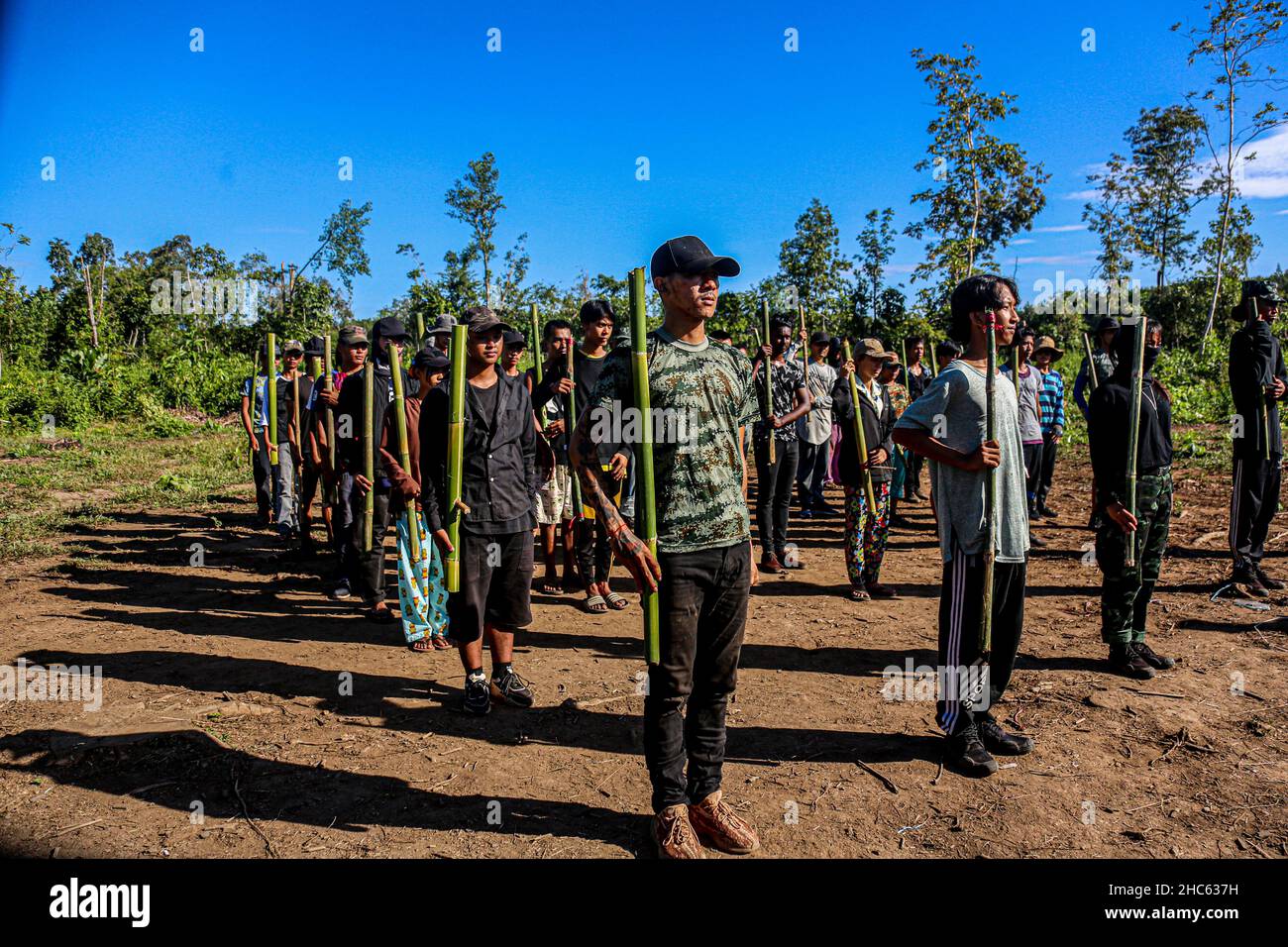 Kayin State, Myanmar. 24th Nov, 2021. Members of People Deference ...