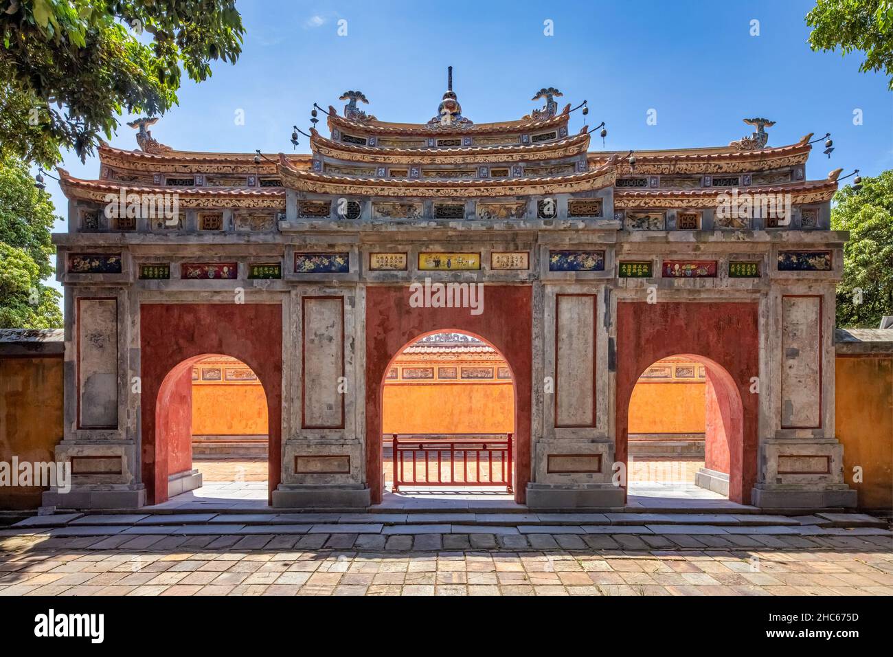 Wonderful view of the Phung Tien palace within the Citadel in Hue ...