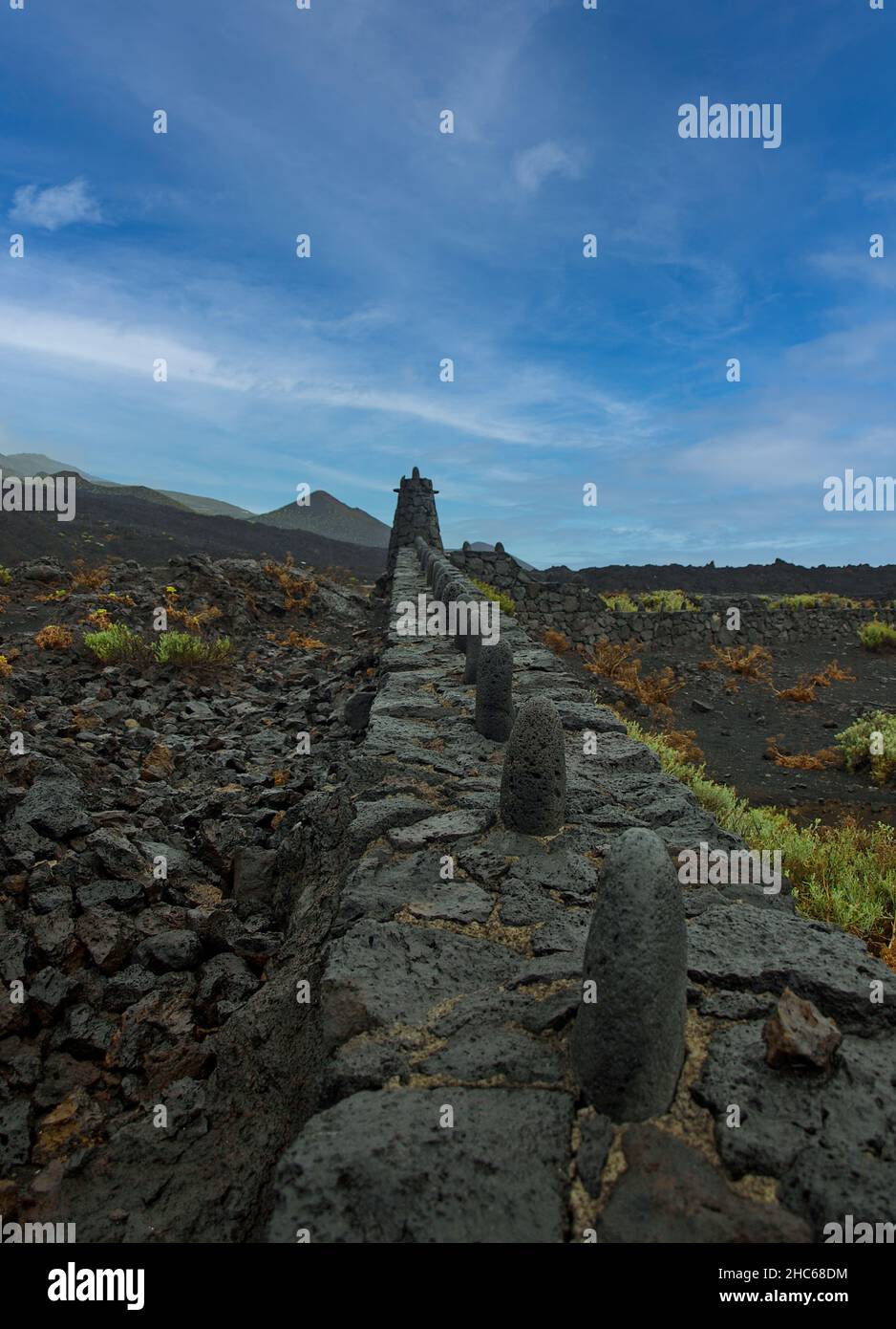 Ancient barrier hi-res stock photography and images - Alamy