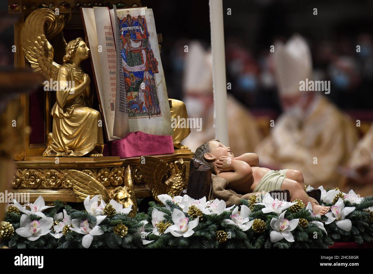 Pope Francis celebrates the Christmas Eve mass at St Peter s Basilica ...