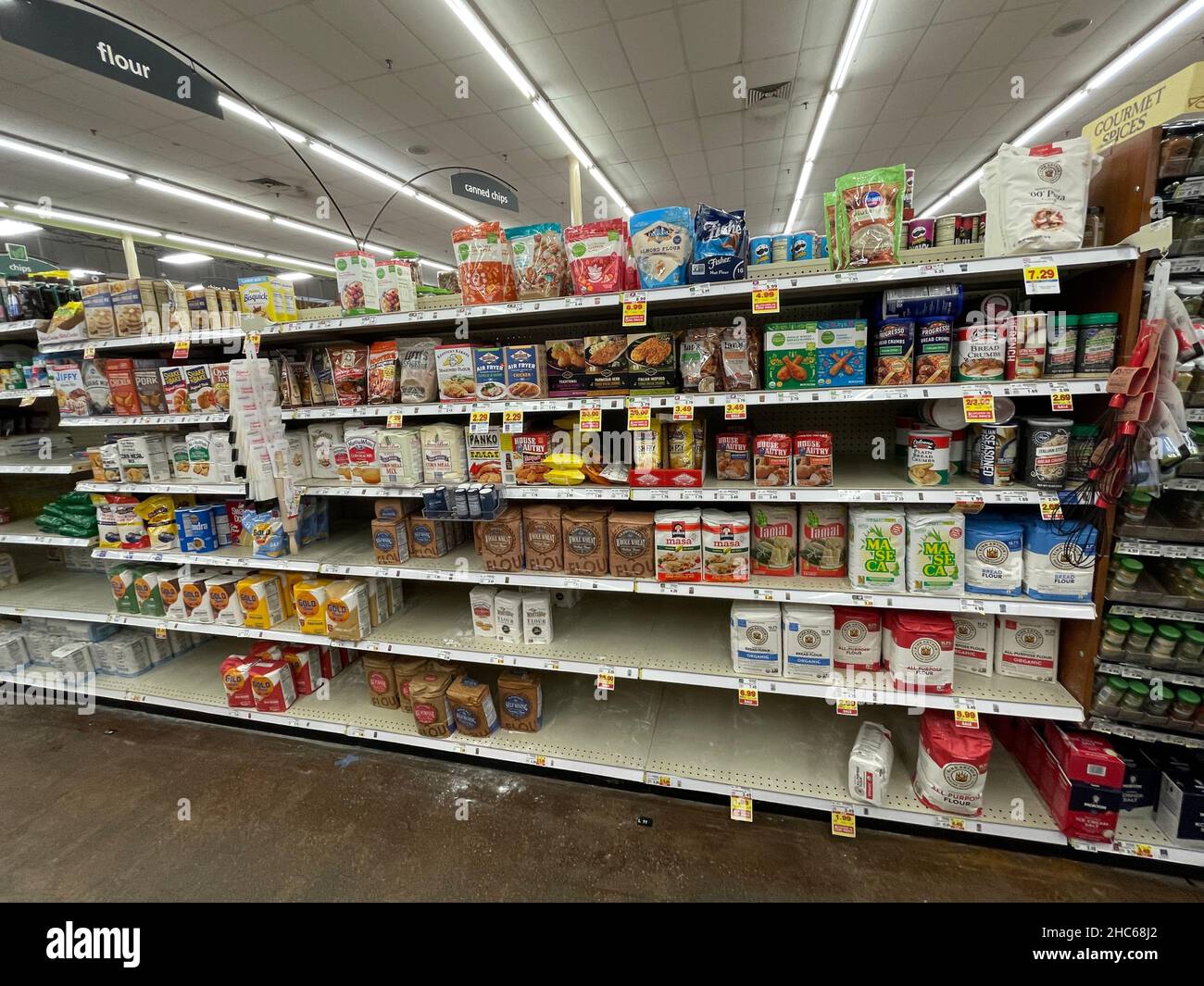 Martinez, Ga USA - 12 23 21: Kroger retail store interior Christmas Eve ...