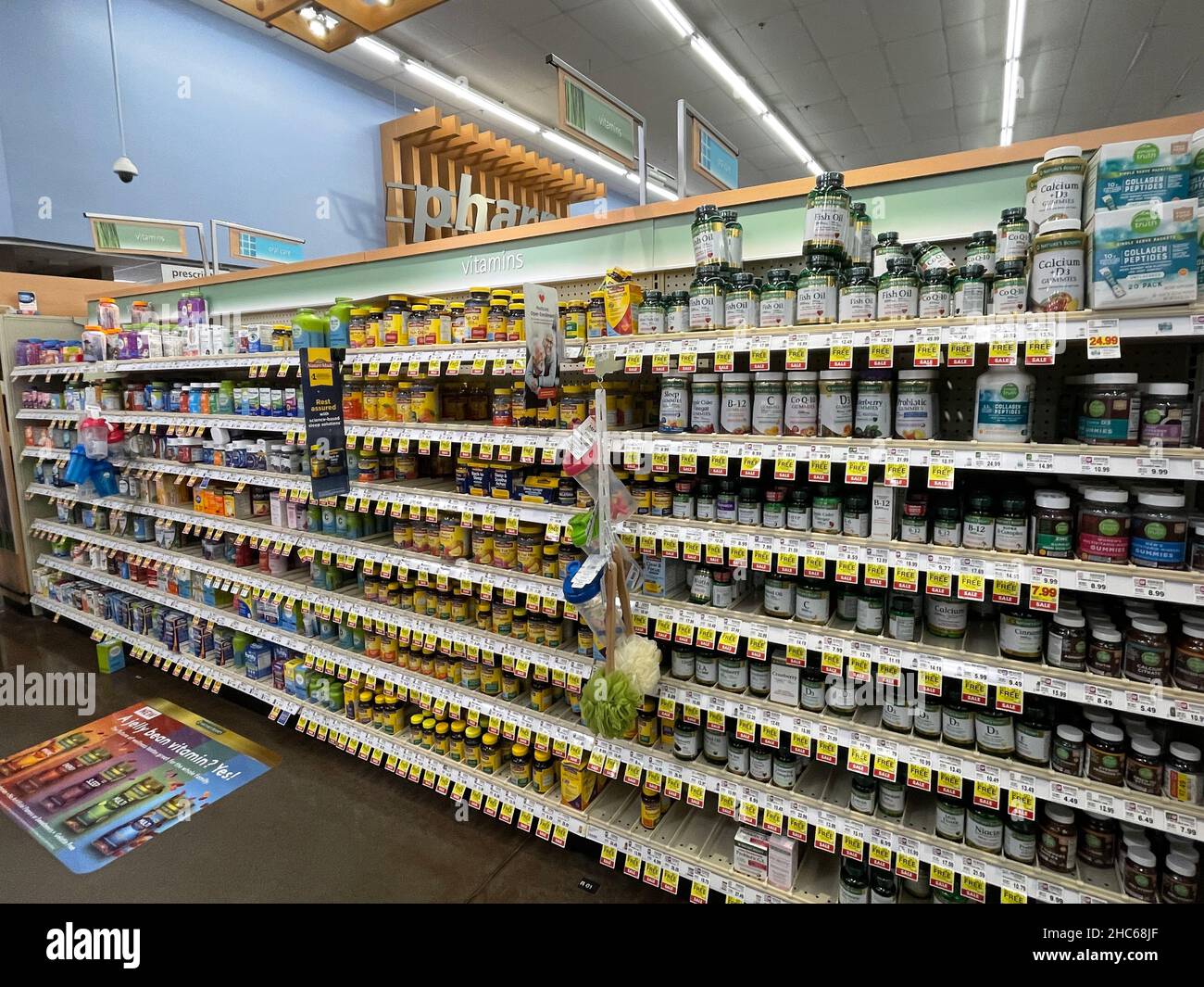 Martinez, Ga USA - 12 23 21: Kroger retail store interior Christmas Eve ...