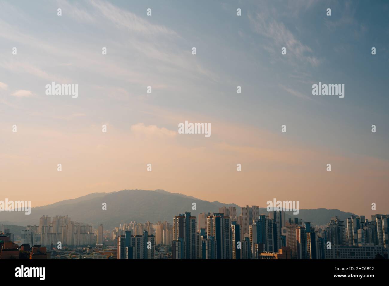 Daejeon skyline hi-res stock photography and images - Alamy