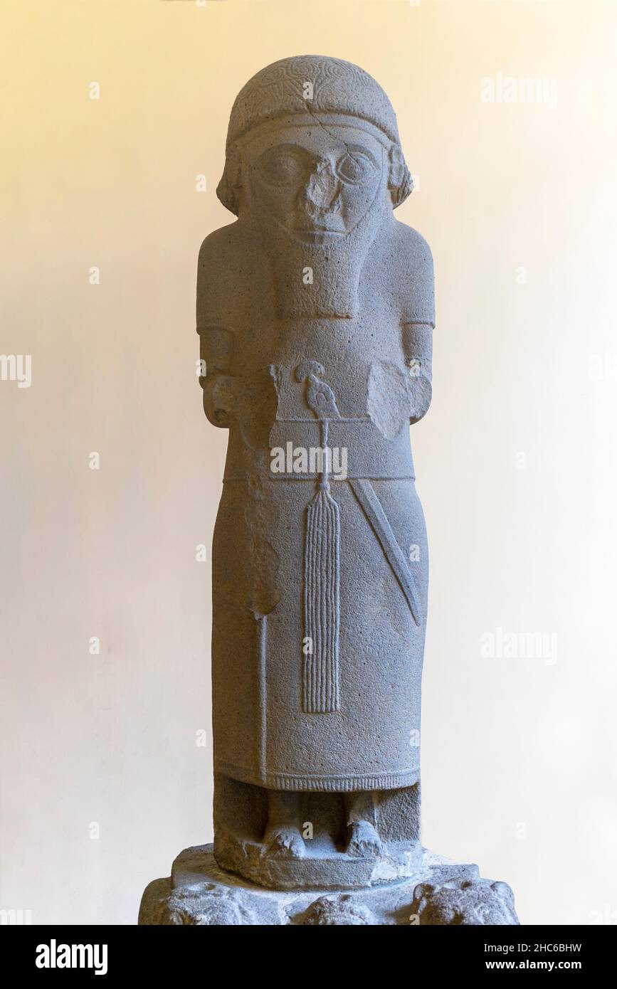 Statue of an Aramean (Hittite) King. Hittite Period 9th century BC ...