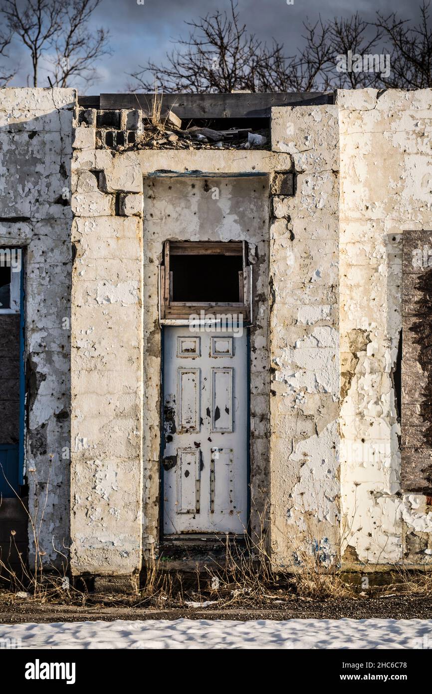 Ancient door with damage hi-res stock photography and images - Alamy