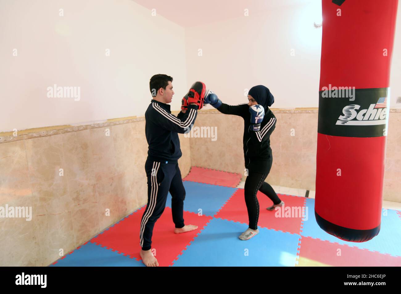 Alaa abdul zahra hi-res stock photography and images - Alamy