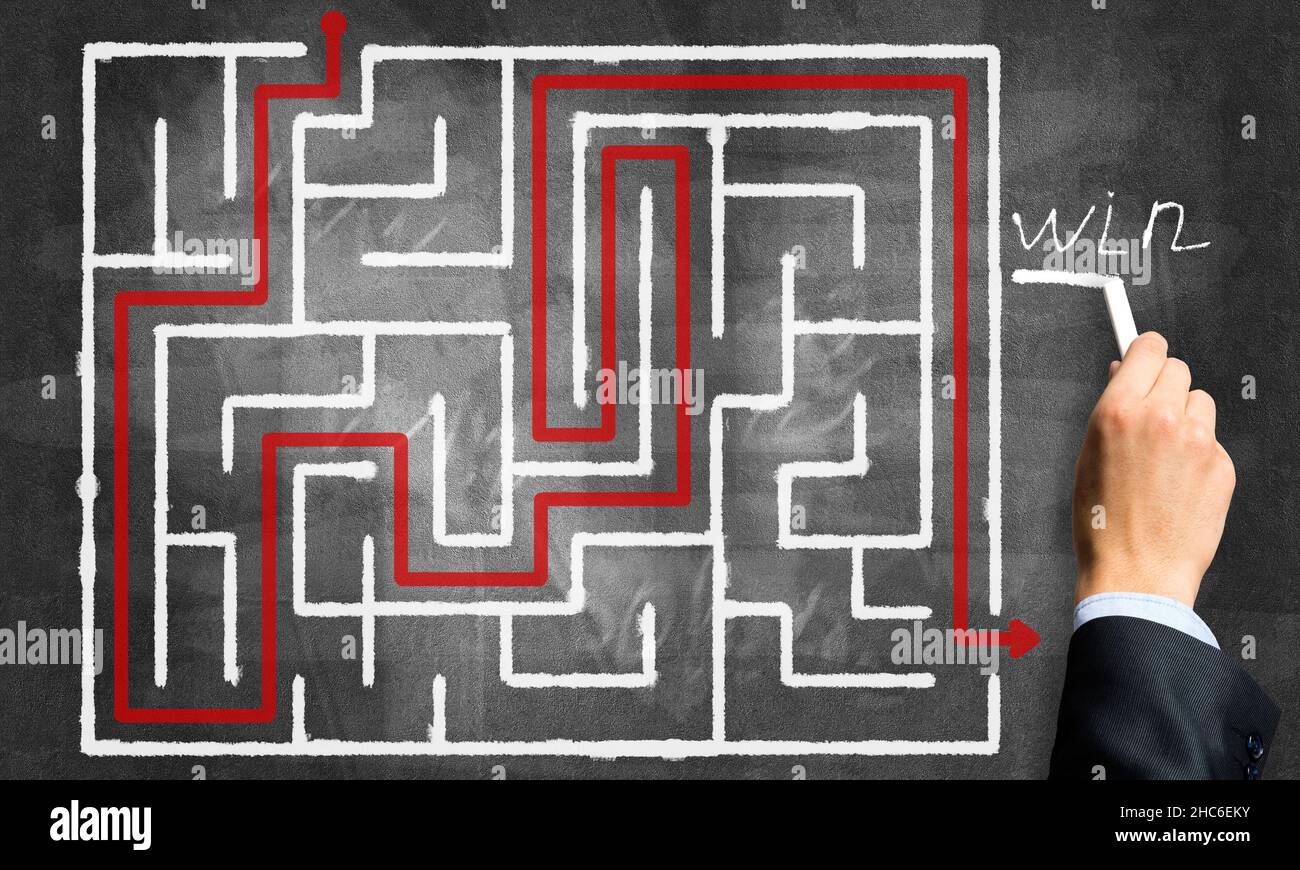 Draw maze game hi-res stock photography and images - Alamy