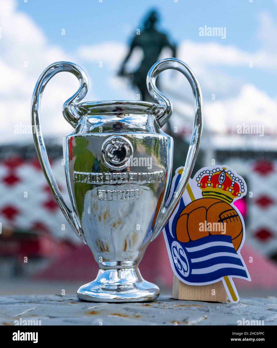 Real sociedad flag logo icon hi-res stock photography and images - Alamy