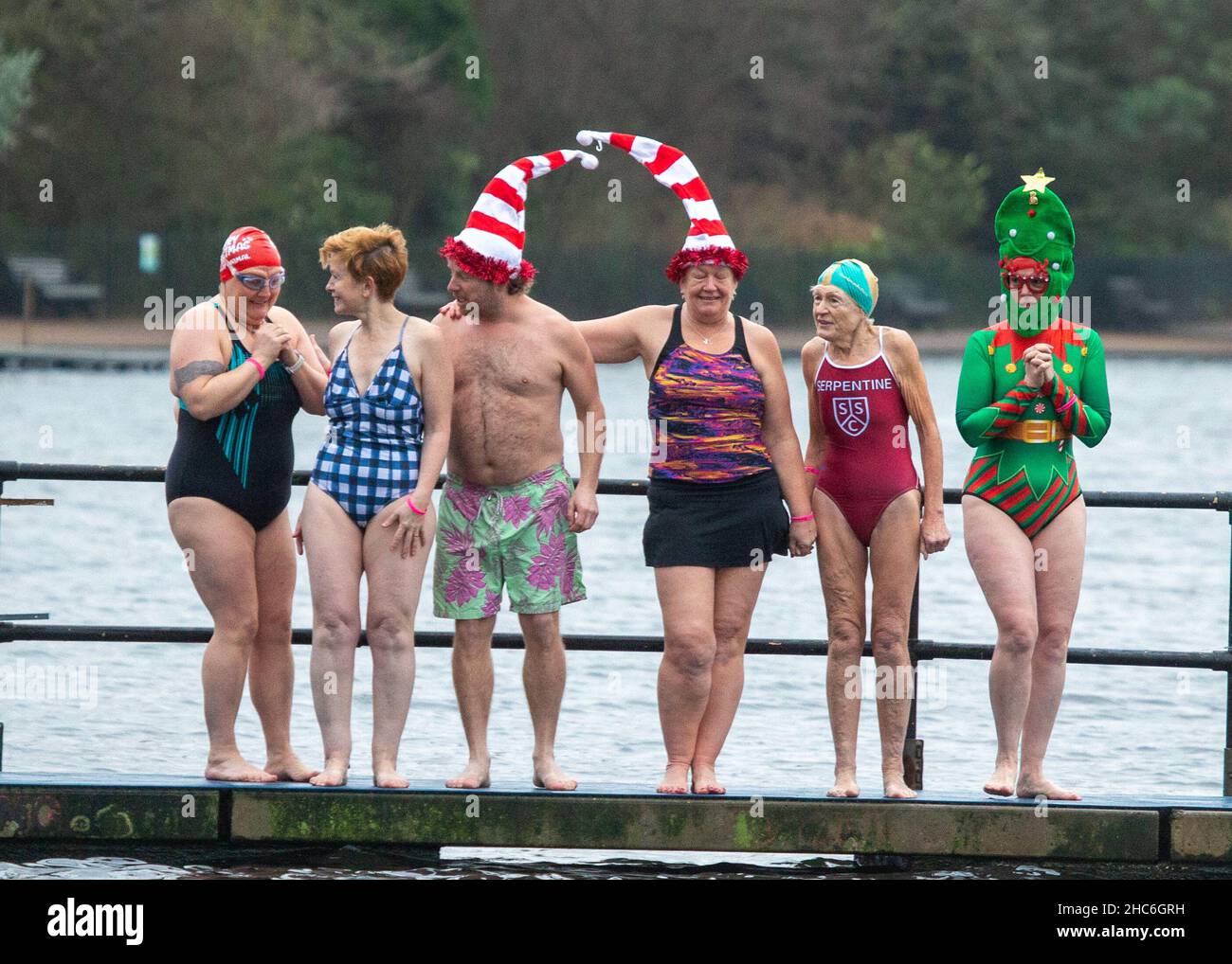 London, England, UK. 25th Dec, 2021. Swimmers of the Serpentine ...