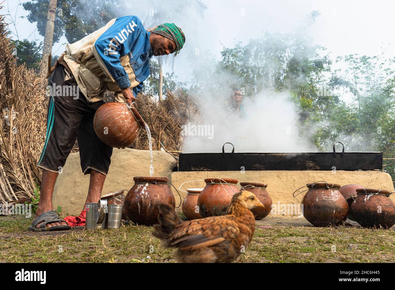 Process Of Making KHEJUR GUR Stock Photo - Alamy